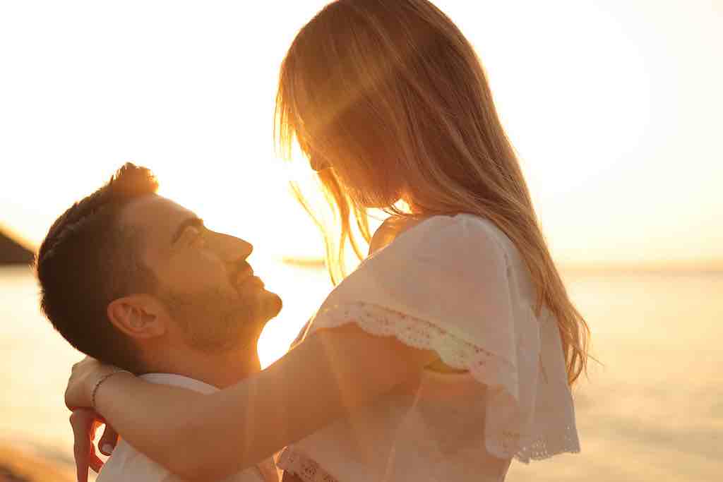 5 moduri pentru a face față geloziei iubitului tău... | Chris Oliver